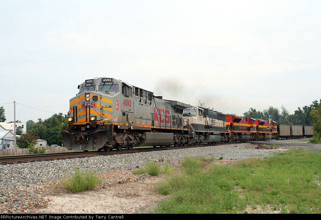 KCS 4592 leading souyhbound TXUX coal train